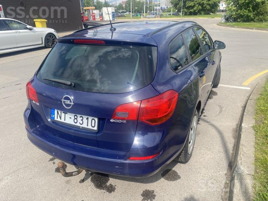 Blue Opel Astra Van 2012 in Riga, with an engine capacity of 1.70 L and mileage of 0 thousand km for 2350 €, photo 4 on AUTOMOTO.COM.LV