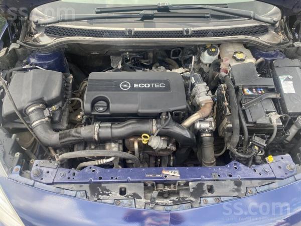 Blue Opel Astra Van 2012 in Riga, with an engine capacity of 1.70 L and mileage of 0 thousand km for 2350 €, photo 5 on AUTOMOTO.COM.LV