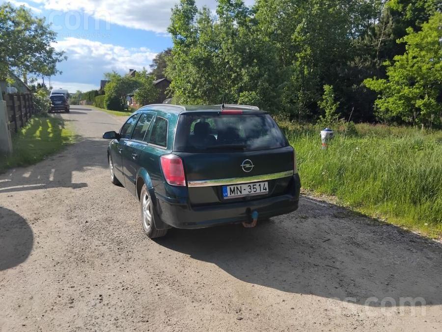 Zaļš Opel Astra Van 2005 Madona, ar dzinēja tilpumu 1.70 L un nobraukumu 325 tūkst. km par 1400 €, foto 3 vietnē AUTOMOTO.COM.LV