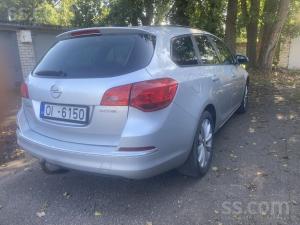 Pelēks Opel Astra Van 2015 Rīga, ar dzinēja tilpumu 1.60 L un nobraukumu 270 tūkst. km par 4999 €, foto 4 vietnē AUTOMOTO.COM.LV