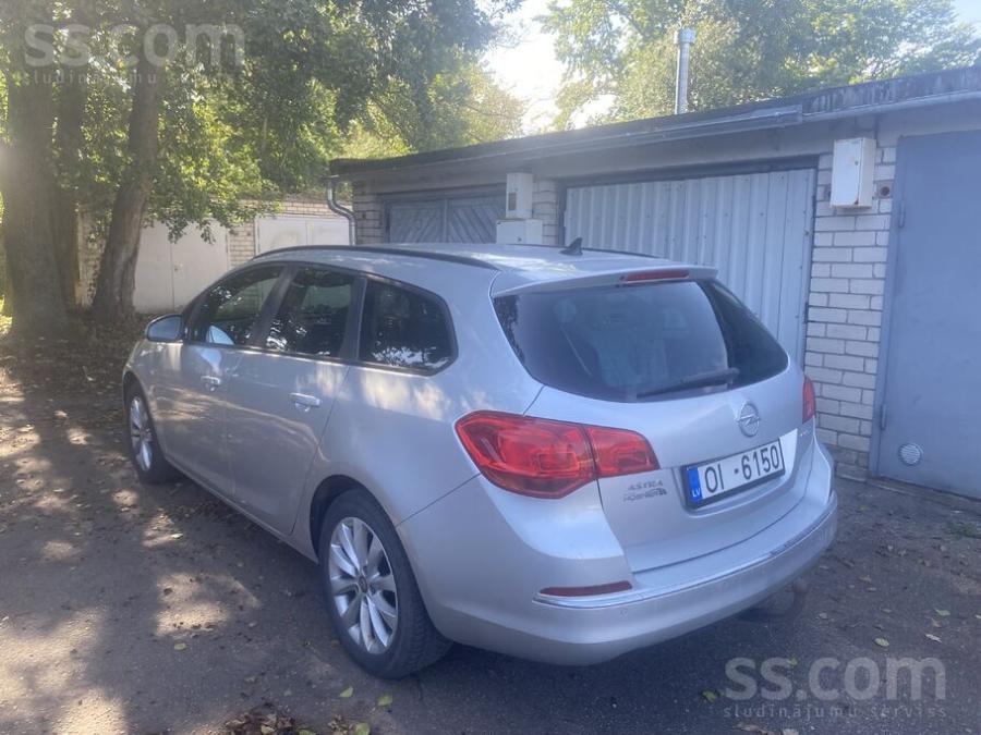 Pelēks Opel Astra Van 2015 Rīga, ar dzinēja tilpumu 1.60 L un nobraukumu 270 tūkst. km par 4999 €, foto 5 vietnē AUTOMOTO.COM.LV