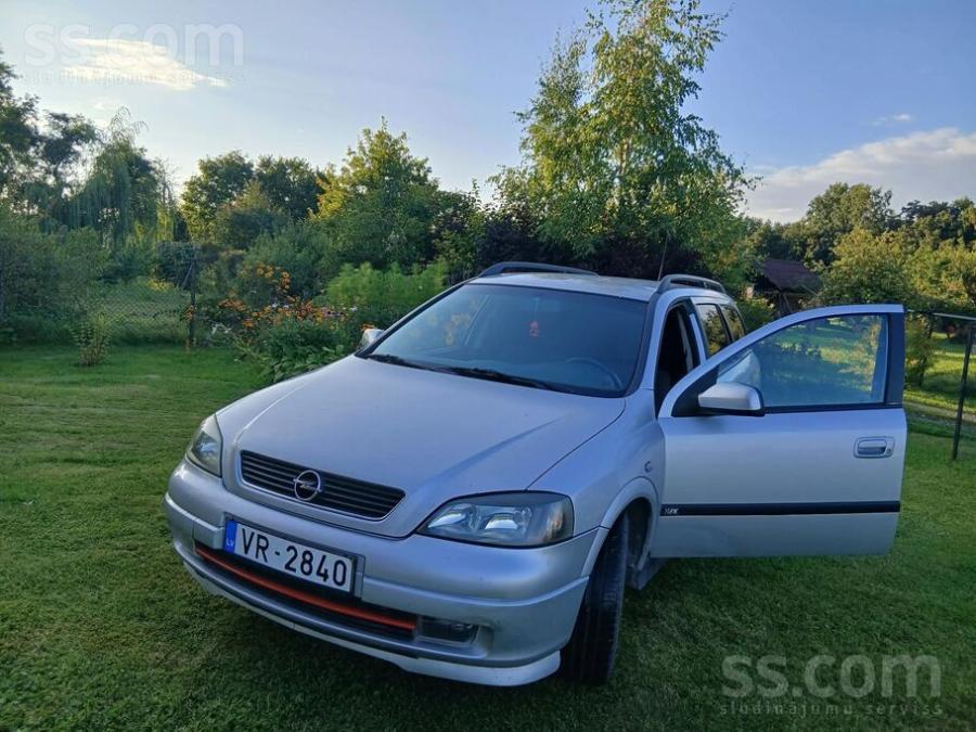 Grey Opel Astra Van 2004 in Valka, with an engine capacity of 1.70 L and mileage of 366 thousand km for 1050 €, photo 1 on AUTOMOTO.COM.LV