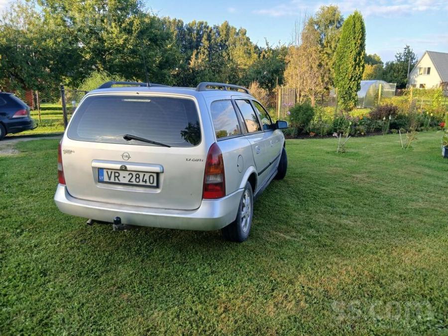 Grey Opel Astra Van 2004 in Valka, with an engine capacity of 1.70 L and mileage of 366 thousand km for 1050 €, photo 4 on AUTOMOTO.COM.LV