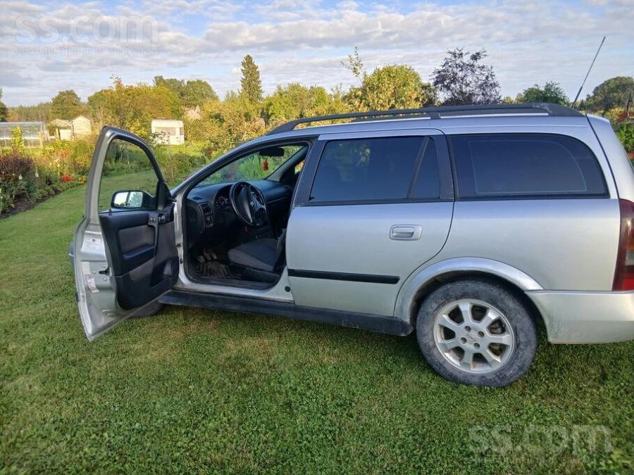Grey Opel Astra Van 2004 in Valka, with an engine capacity of 1.70 L and mileage of 366 thousand km for 1050 €, photo 5 on AUTOMOTO.COM.LV