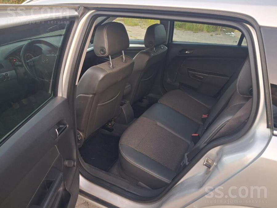 Pelēks Opel Astra Van 2009 Jūrmala, ar dzinēja tilpumu 1.70 L un nobraukumu 340 tūkst. km par 2250 €, foto 9 vietnē AUTOMOTO.COM.LV