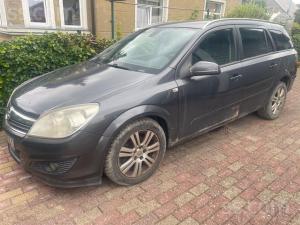 Pelēks Opel Astra Van 2009 Liepāja, ar dzinēja tilpumu 1.70 L un nobraukumu 215 tūkst. km par 1200 €, foto 3 vietnē AUTOMOTO.COM.LV