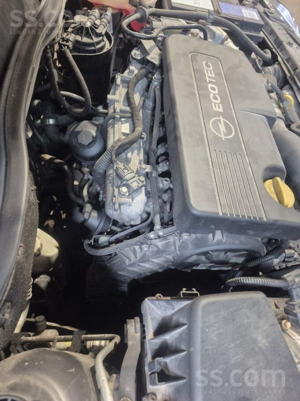 Pelēks Opel Astra Van 2010 Bauska, ar dzinēja tilpumu 1.70 L un nobraukumu 213 tūkst. km par 2500 €, foto 10 vietnē AUTOMOTO.COM.LV