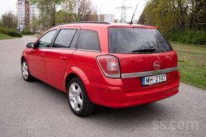 Red Opel Astra Van 2010 in Riga, with an engine capacity of 1.90 L and mileage of 271 thousand km for 3100 €, photo 4 on AUTOMOTO.COM.LV
