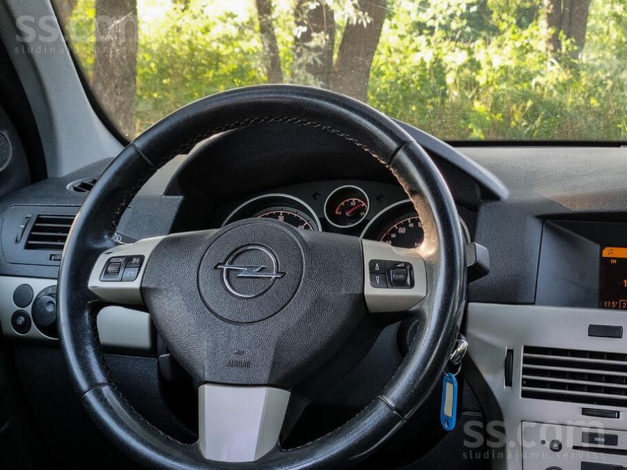 Violets Opel Astra 2008 Rīga, ar dzinēja tilpumu 1.90 L un nobraukumu 270 tūkst. km par 1100 €, foto 17 vietnē AUTOMOTO.COM.LV