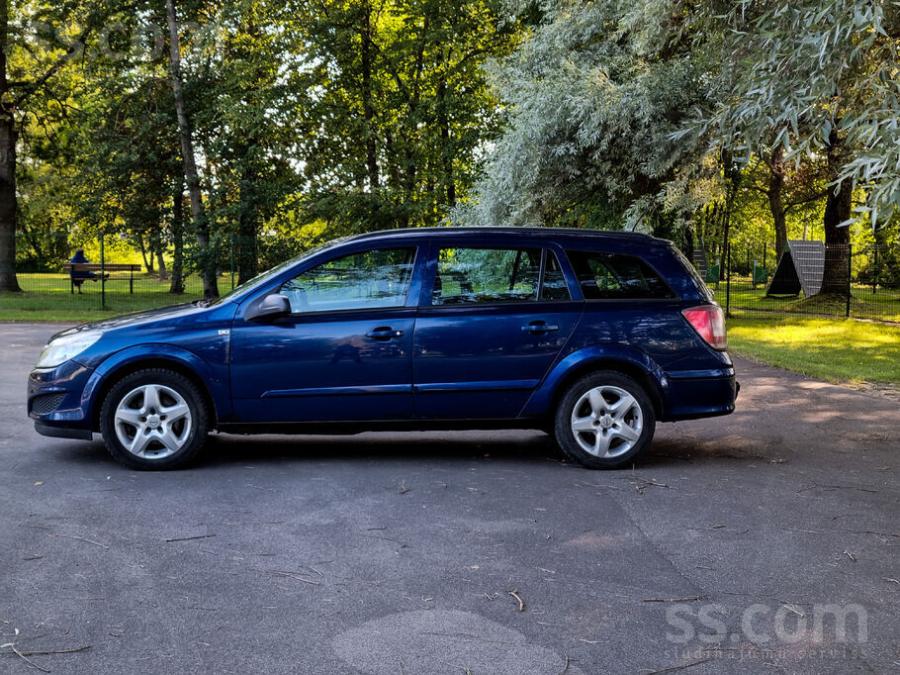 Violets Opel Astra 2008 Rīga, ar dzinēja tilpumu 1.90 L un nobraukumu 270 tūkst. km par 1100 €, foto 19 vietnē AUTOMOTO.COM.LV