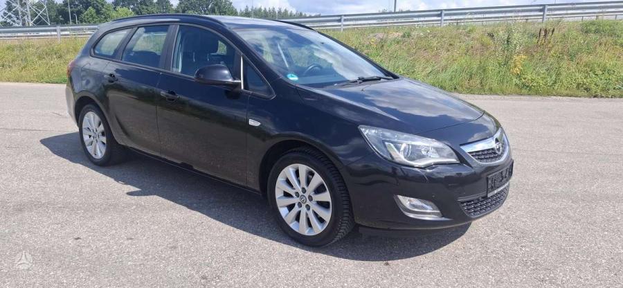 Violets Opel Astra 2011 Marijampole, ar dzinēja tilpumu 1.96 L un nobraukumu 289 tūkst. km par 3300 €, foto 3 vietnē AUTOMOTO.COM.LV