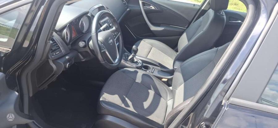 Violets Opel Astra 2011 Marijampole, ar dzinēja tilpumu 1.96 L un nobraukumu 289 tūkst. km par 3300 €, foto 12 vietnē AUTOMOTO.COM.LV