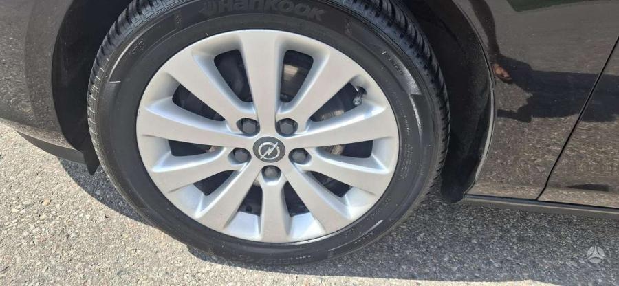 Violets Opel Astra 2011 Marijampole, ar dzinēja tilpumu 1.96 L un nobraukumu 289 tūkst. km par 3300 €, foto 18 vietnē AUTOMOTO.COM.LV