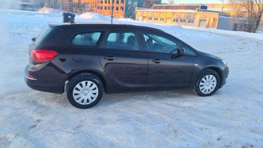 Violets Opel Astra 2013 Šauļi, ar dzinēja tilpumu 1.69 L un nobraukumu 219 tūkst. km par 3500 €, foto 2 vietnē AUTOMOTO.COM.LV
