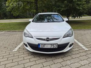 Белый Опель Астра 2012 в Рига, объемом двигателя 1.70 л и пробегом 255 тыс. км за 4000 €, фото 3 на AUTOMOTO.COM.LV