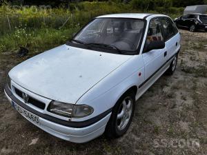 Белый Опель Астра 1997 в Рига, объемом двигателя 1.40 л и пробегом 190 тыс. км за 850 €, фото 3 на AUTOMOTO.COM.LV