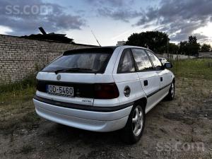 Белый Опель Астра 1997 в Рига, объемом двигателя 1.40 л и пробегом 190 тыс. км за 850 €, фото 7 на AUTOMOTO.COM.LV