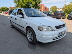 White Opel Astra 1998 in Klaipeda, with an engine capacity of 1.60 L and mileage of 236 thousand km for 850 €, photo 3 on AUTOMOTO.COM.LV