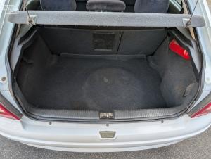 White Opel Astra 1998 in Klaipeda, with an engine capacity of 1.60 L and mileage of 236 thousand km for 850 €, photo 7 on AUTOMOTO.COM.LV