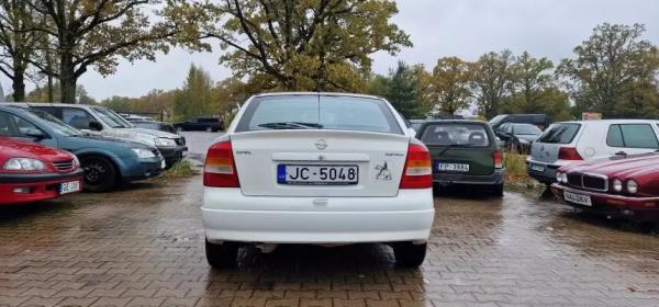 Balts Opel Astra 1999 Valmiera, ar dzinēja tilpumu 1.20 L un nobraukumu 421 tūkst. km par 650 €, foto 4 vietnē AUTOMOTO.COM.LV