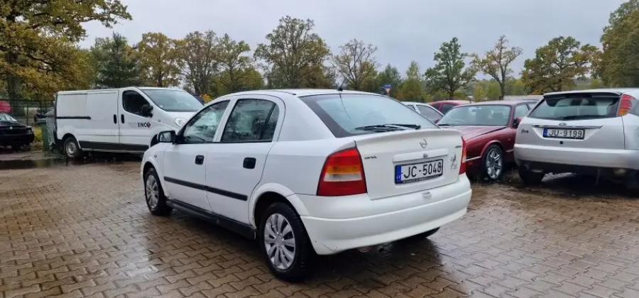 Balts Opel Astra 1999 Valmiera, ar dzinēja tilpumu 1.20 L un nobraukumu 421 tūkst. km par 650 €, foto 6 vietnē AUTOMOTO.COM.LV