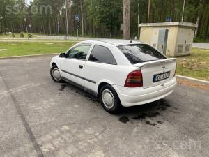 White Opel Astra 2001 in Riga, with an engine capacity of 1.70 L and mileage of 289 thousand km for 1450 €, photo 7 on AUTOMOTO.COM.LV