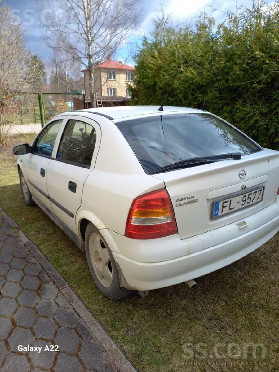 Balts Opel Astra 2005 Rīga, ar dzinēja tilpumu 1.40 L un nobraukumu 425 tūkst. km par 400 €, foto 5 vietnē AUTOMOTO.COM.LV