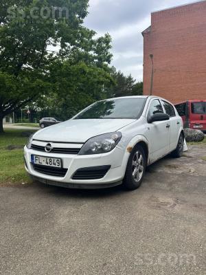 White Opel Astra 2005 in Riga, with an engine capacity of 1.70 L and mileage of 0 thousand km for 300 €, photo  on AUTOMOTO.COM.LV