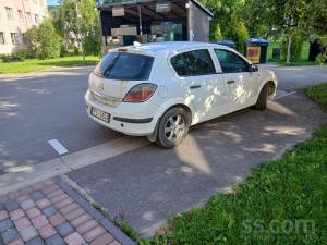 Белый Опель Астра 2005 в Рига, объемом двигателя 1.70 л и пробегом 394 тыс. км за 950 €, фото 5 на AUTOMOTO.COM.LV