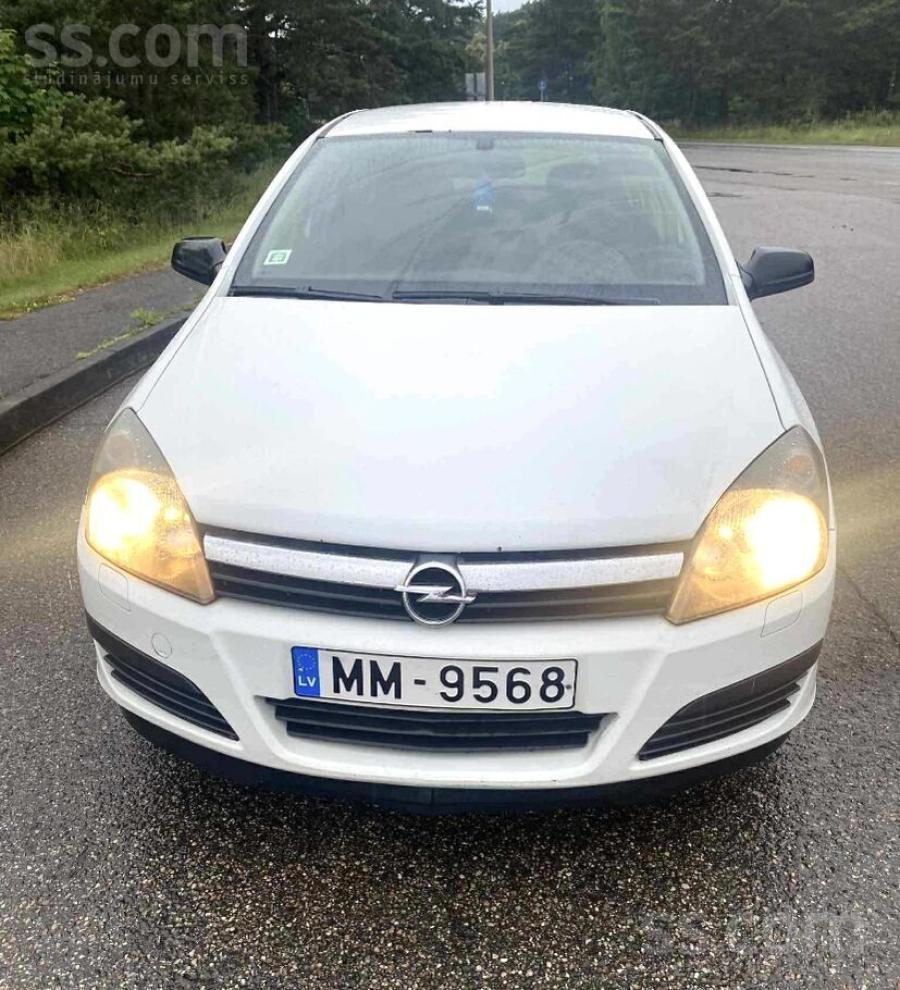 White Opel Astra 2006 in Ventspils, with an engine capacity of 1.90 L and mileage of 247 thousand km for 1700 €, photo 1 on AUTOMOTO.COM.LV