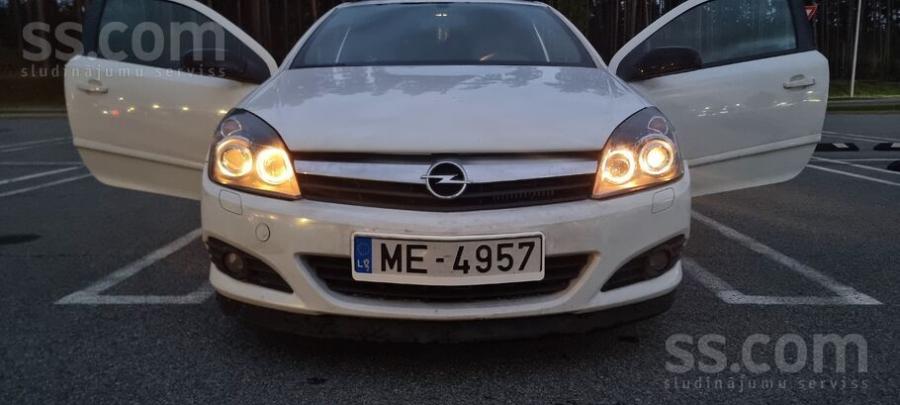 White Opel Astra 2006 in Riga, with an engine capacity of 1.70 L and mileage of 406 thousand km for 3290 €, photo 1 on AUTOMOTO.COM.LV