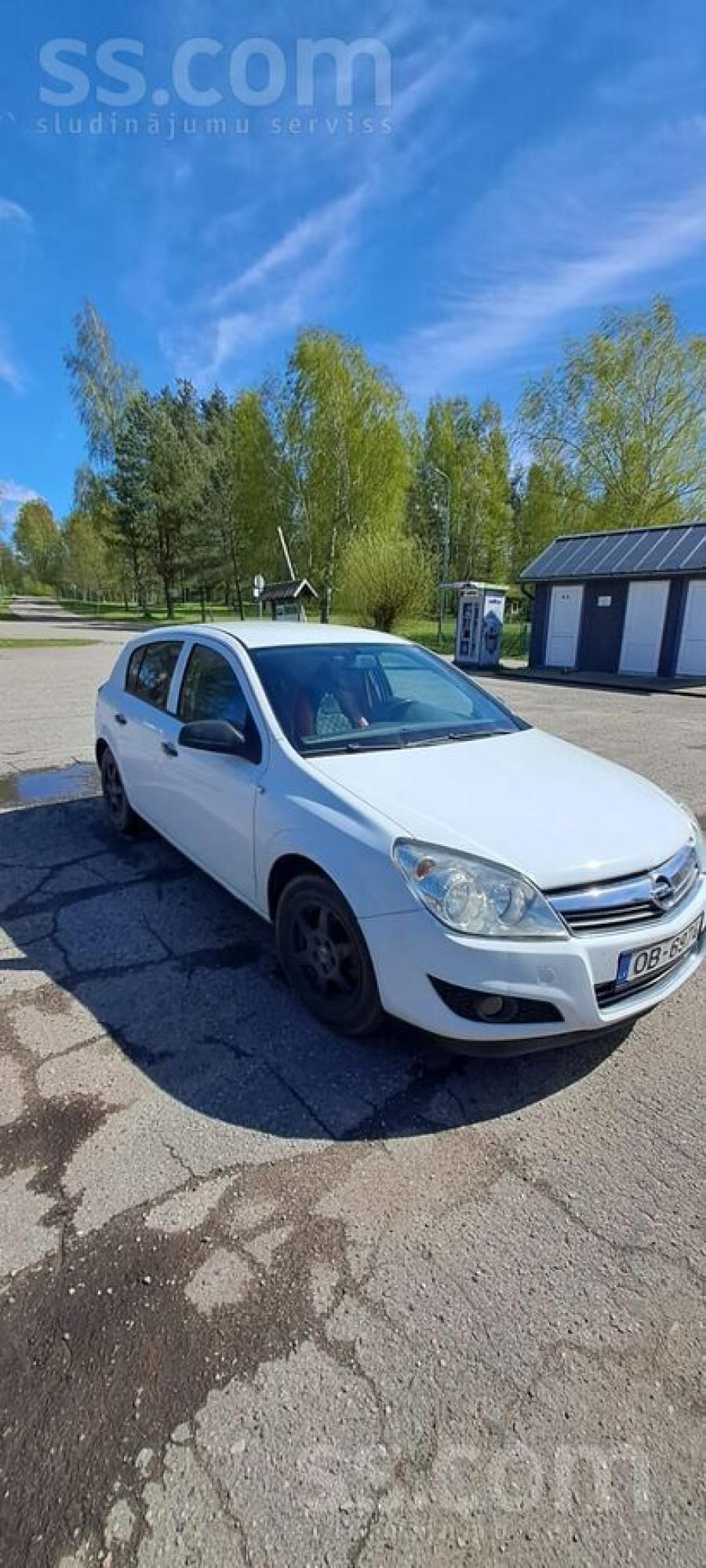 Balts Opel Astra 2008 Limbaži, ar dzinēja tilpumu 1.20 L un nobraukumu 281 tūkst. km par 4200 €, foto 1 vietnē AUTOMOTO.COM.LV