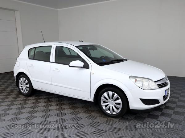 Balts Opel Astra 2008 Tallina, ar dzinēja tilpumu 1.60 L un nobraukumu 249 tūkst. km par 1199 €, foto 1 vietnē AUTOMOTO.COM.LV