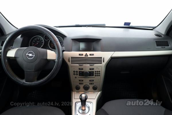 Balts Opel Astra 2008 Tallina, ar dzinēja tilpumu 1.60 L un nobraukumu 249 tūkst. km par 1199 €, foto 5 vietnē AUTOMOTO.COM.LV