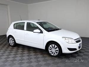 White Opel Astra 2008 in Tallinn, with an engine capacity of 1.60 L and mileage of 249 thousand km for 1199 €, photo  on AUTOMOTO.COM.LV