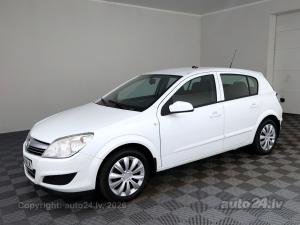 White Opel Astra 2008 in Tallinn, with an engine capacity of 1.60 L and mileage of 249 thousand km for 1199 €, photo 3 on AUTOMOTO.COM.LV