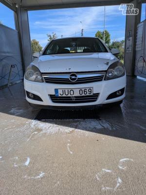 Balts Opel Astra 2009 Šauļi, ar dzinēja tilpumu 1.70 L un nobraukumu 292 tūkst. km par 700 €, foto 7 vietnē AUTOMOTO.COM.LV