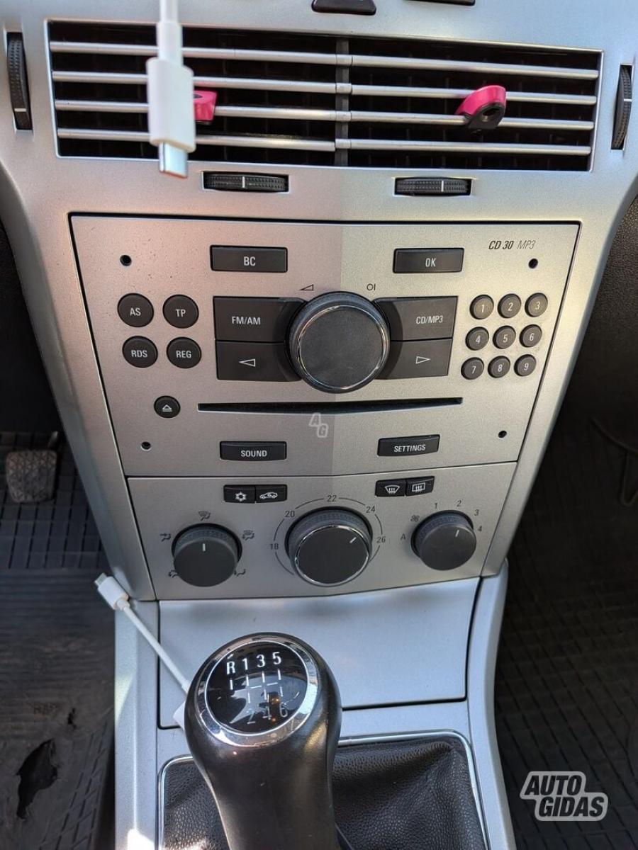 Balts Opel Astra 2009 Šauļi, ar dzinēja tilpumu 1.70 L un nobraukumu 292 tūkst. km par 700 €, foto 11 vietnē AUTOMOTO.COM.LV