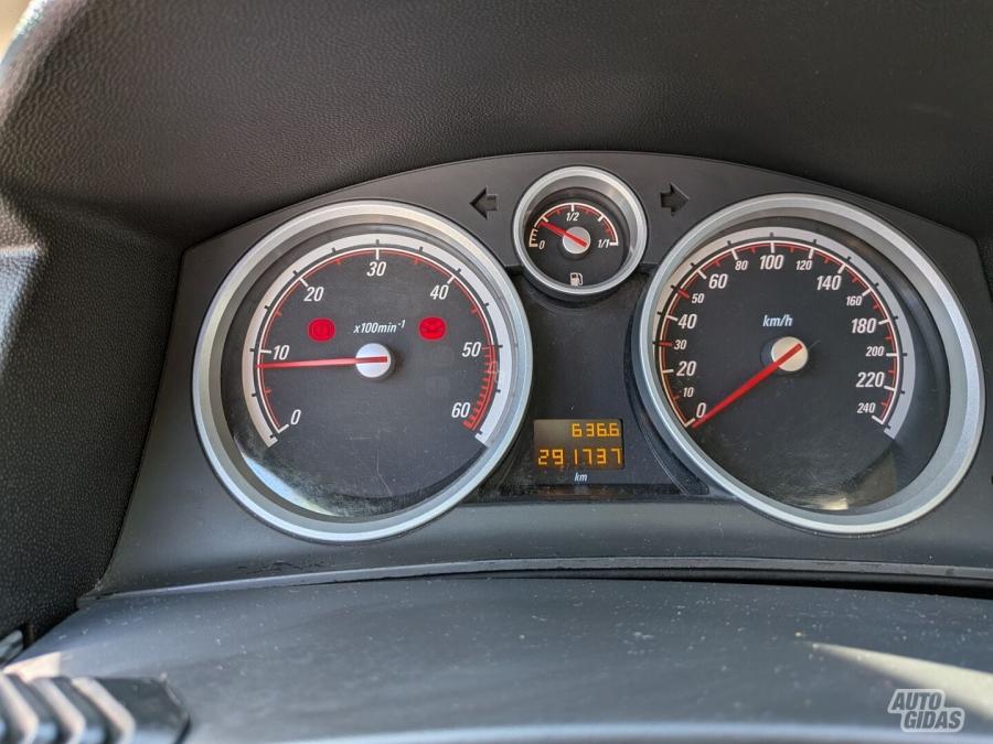 Balts Opel Astra 2009 Šauļi, ar dzinēja tilpumu 1.70 L un nobraukumu 292 tūkst. km par 700 €, foto 12 vietnē AUTOMOTO.COM.LV
