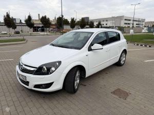 Balts Opel Astra 2009 Kauņa, ar dzinēja tilpumu 1.69 L un nobraukumu 206 tūkst. km par 2200 €, foto  vietnē AUTOMOTO.COM.LV