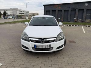 Balts Opel Astra 2009 Kauņa, ar dzinēja tilpumu 1.69 L un nobraukumu 206 tūkst. km par 2200 €, foto 3 vietnē AUTOMOTO.COM.LV