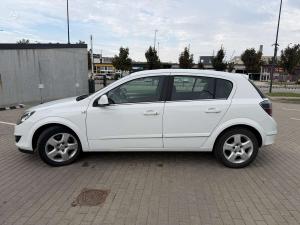 Balts Opel Astra 2009 Kauņa, ar dzinēja tilpumu 1.69 L un nobraukumu 206 tūkst. km par 2200 €, foto 10 vietnē AUTOMOTO.COM.LV