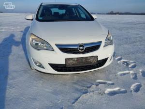 Balts Opel Astra 2010 Marijampole, ar dzinēja tilpumu 1.40 L un nobraukumu 124 tūkst. km par 3250 €, foto  vietnē AUTOMOTO.COM.LV