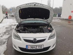 Balts Opel Astra 2010 Viļņa, ar dzinēja tilpumu 1.60 L un nobraukumu 169 tūkst. km par 3950 €, foto 8 vietnē AUTOMOTO.COM.LV