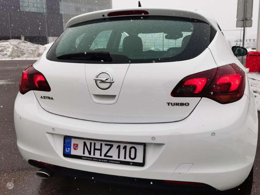 Balts Opel Astra 2010 Viļņa, ar dzinēja tilpumu 1.60 L un nobraukumu 169 tūkst. km par 3950 €, foto 30 vietnē AUTOMOTO.COM.LV