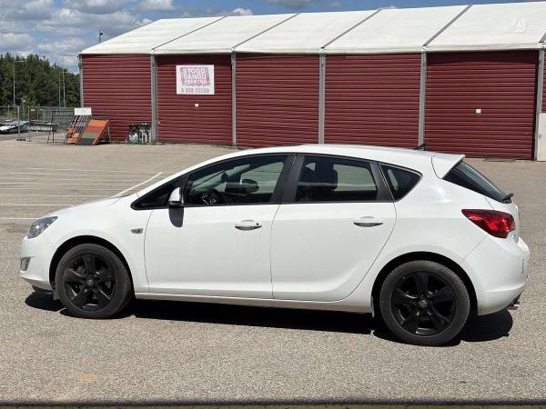 Balts Opel Astra 2010 Utena, ar dzinēja tilpumu 1.60 L un nobraukumu 184 tūkst. km par 4000 €, foto 6 vietnē AUTOMOTO.COM.LV