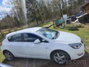 Balts Opel Astra 2010 Cēsis, ar dzinēja tilpumu 1.60 L un nobraukumu 273 tūkst. km par 1700 €, foto 3 vietnē AUTOMOTO.COM.LV