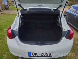Balts Opel Astra 2010 Cēsis, ar dzinēja tilpumu 1.60 L un nobraukumu 273 tūkst. km par 1700 €, foto 6 vietnē AUTOMOTO.COM.LV