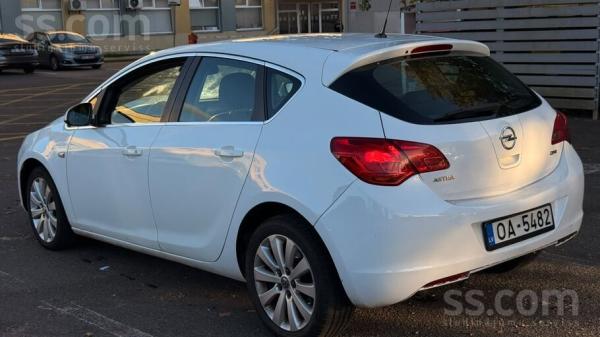 Balts Opel Astra 2010 Jēkabpils, ar dzinēja tilpumu 1.70 L un nobraukumu 325 tūkst. km par 1850 €, foto 4 vietnē AUTOMOTO.COM.LV