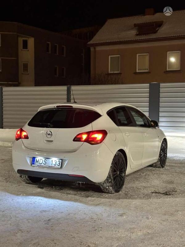 Balts Opel Astra 2011 Klaipėda, ar dzinēja tilpumu 1.69 L un nobraukumu 225 tūkst. km par 4500 €, foto 7 vietnē AUTOMOTO.COM.LV